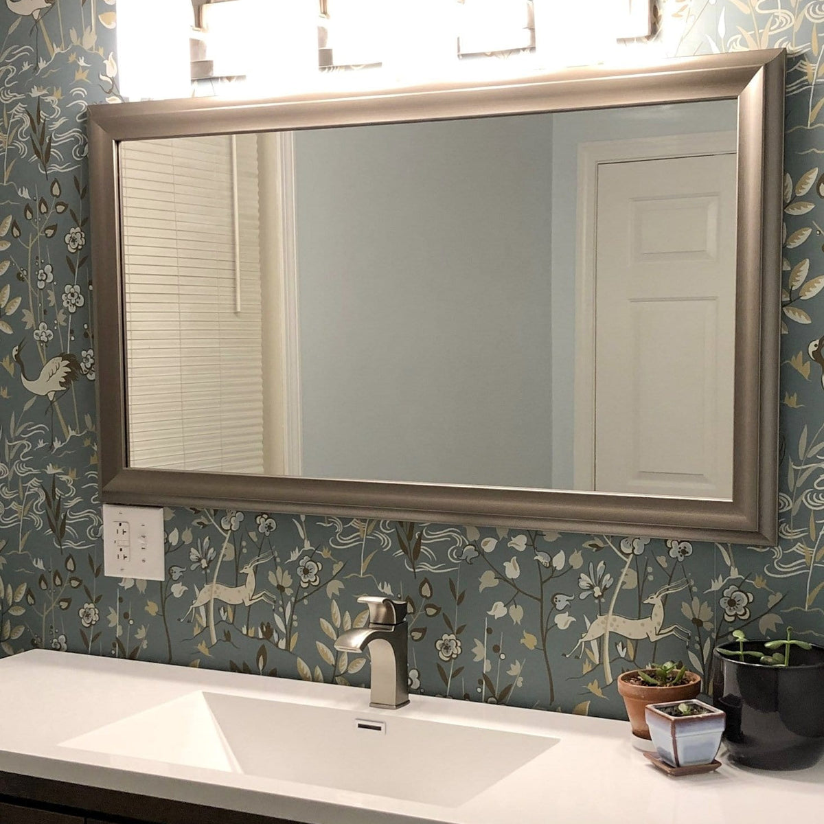 The Power of Mirror Mantras – Frame My Mirror